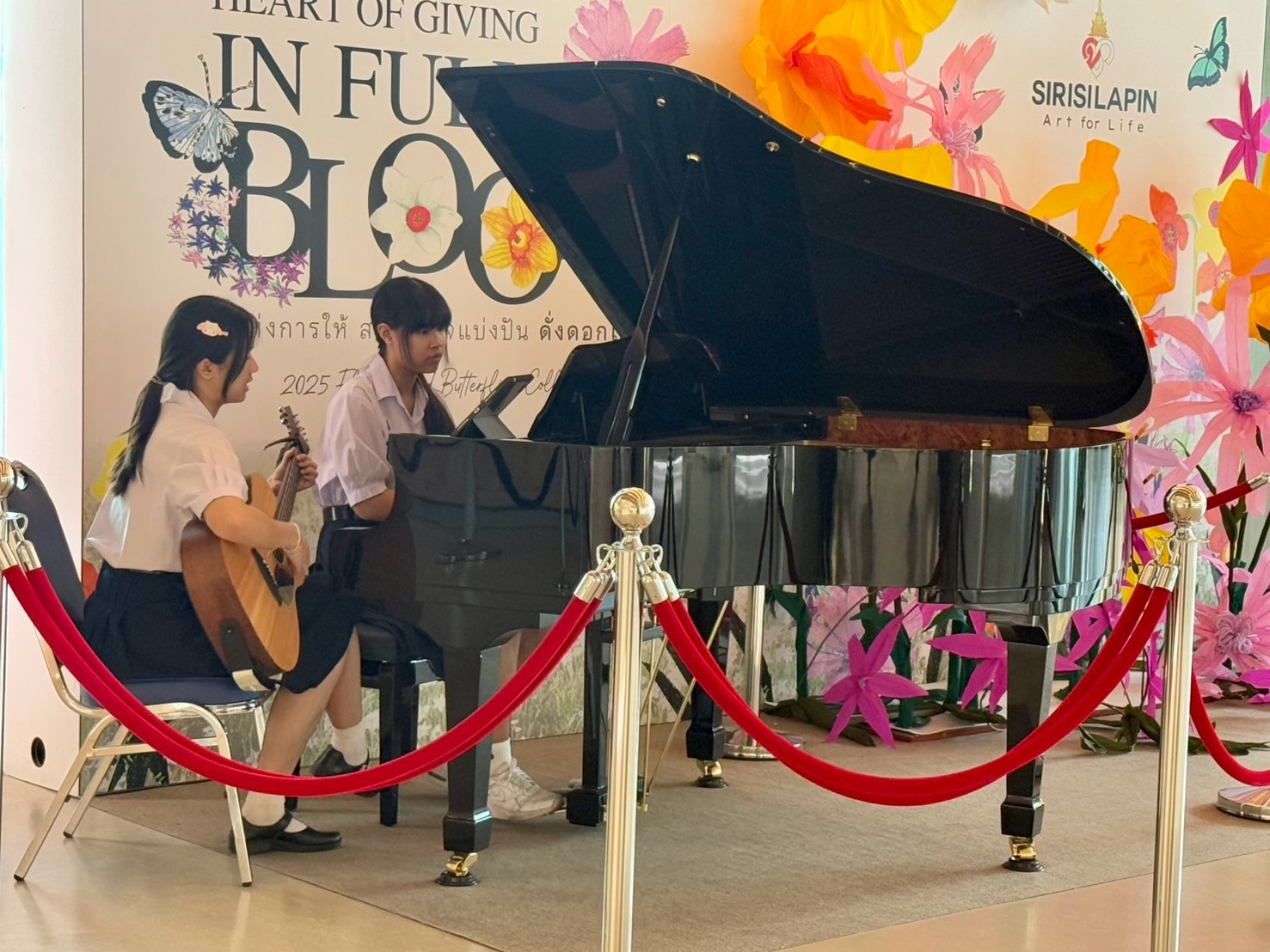 ประมวลภาพการแสดงดนตรีจิตอาสาCRA Music Therapy สร้างความสุขผ่านเสียง ...