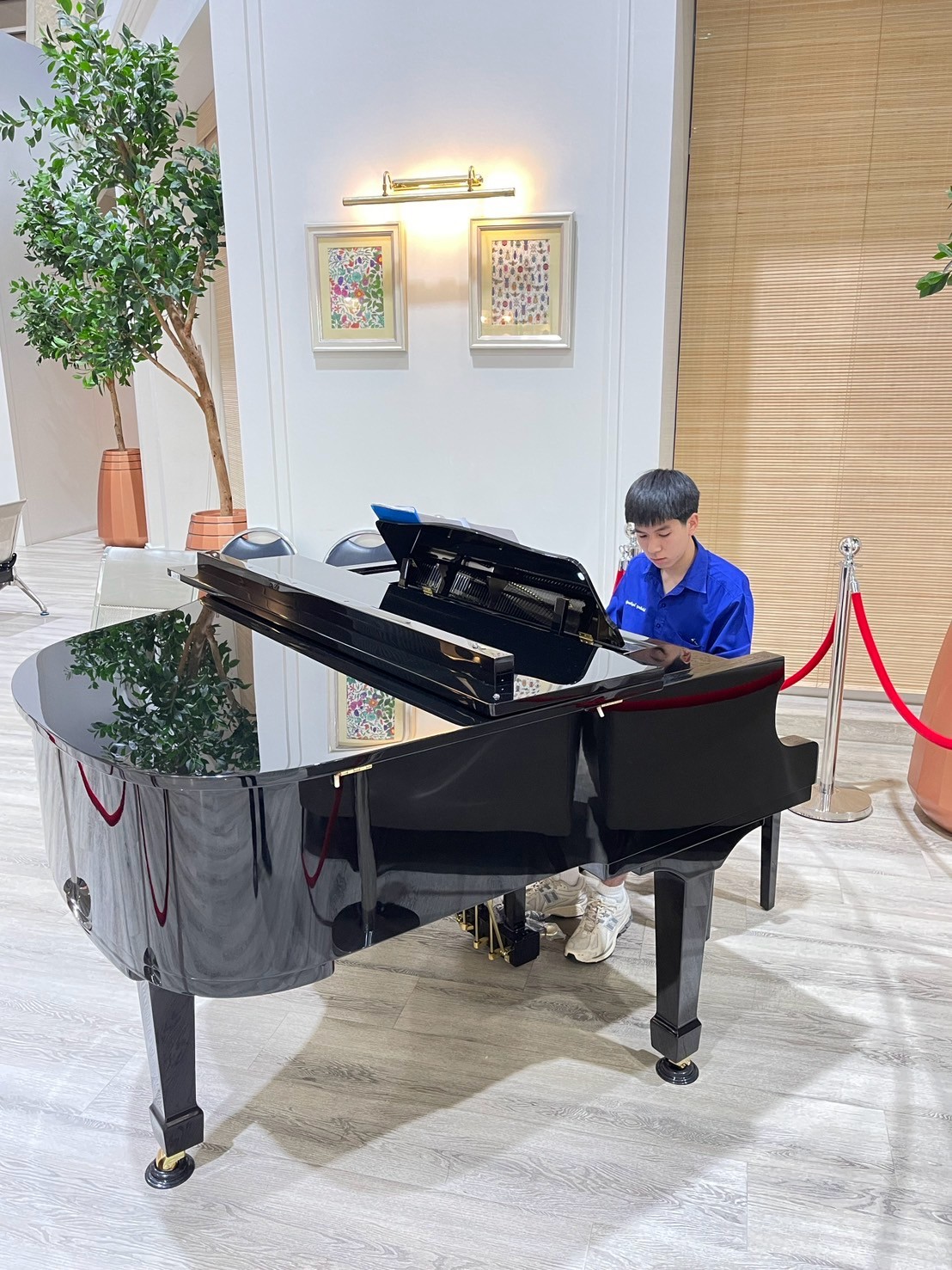 ขอขอบคุณ นักดนตรีจิตอาสา CRA Music Therapy ที่ร่วมสร้างความสุขผ่านเสียง ...