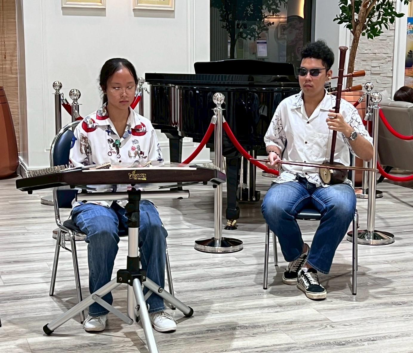 ขอขอบคุณนักดนตรีจิตอาสาโครงการ CRA Music Therapy จากใจ… ที่ร่วมสร้างรอย ...
